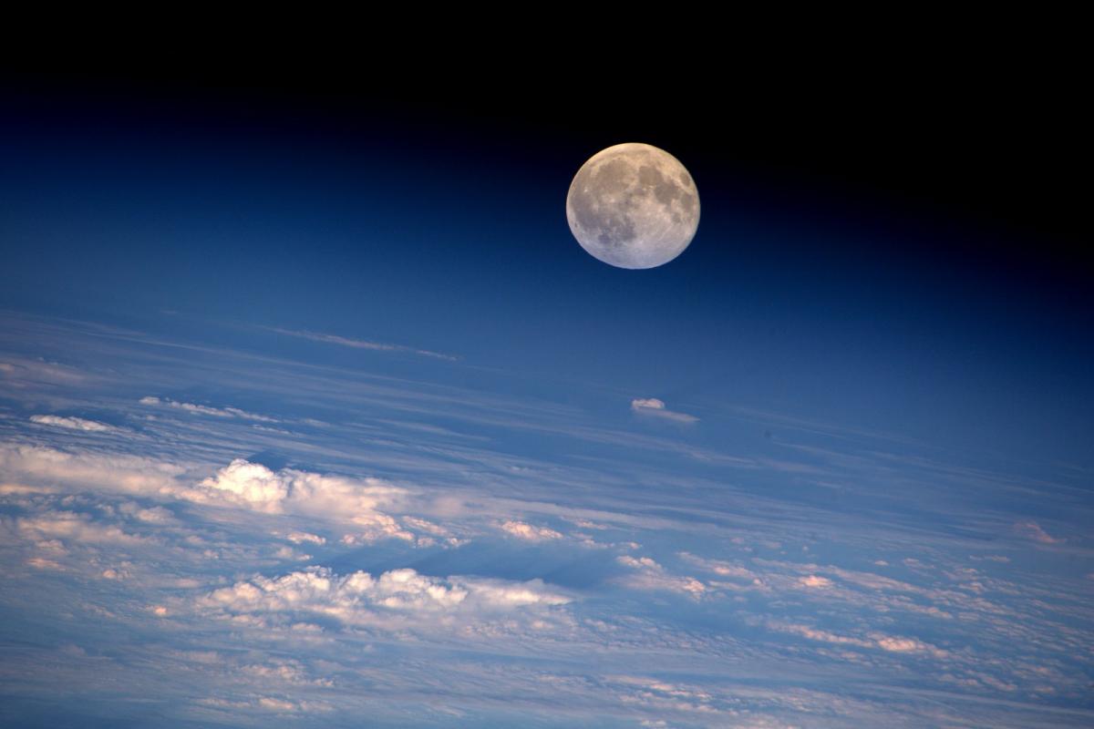 Canada Is Partnering With NASA To Send Humans To The Moon Canadian canada-is-partnering-with-nasa-to-send-humans-to-the-moon-canadian